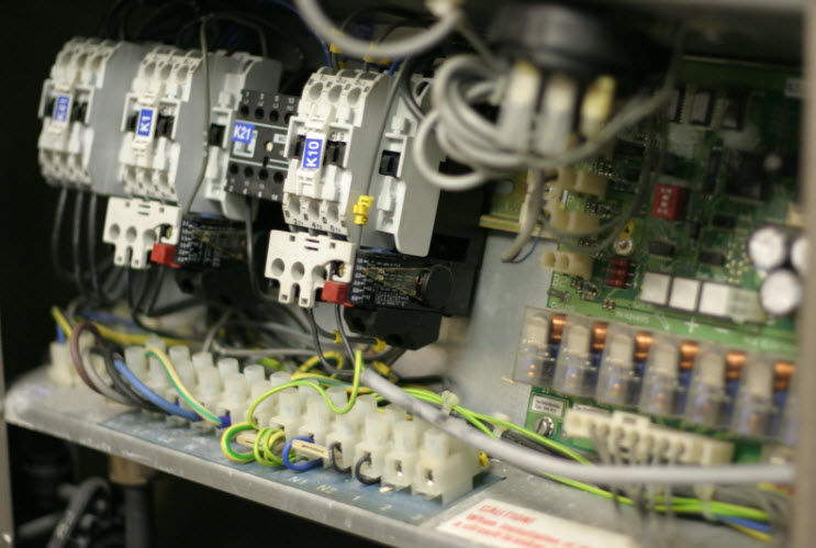 Skills for Handling Fuses and Motors | Automation Technician